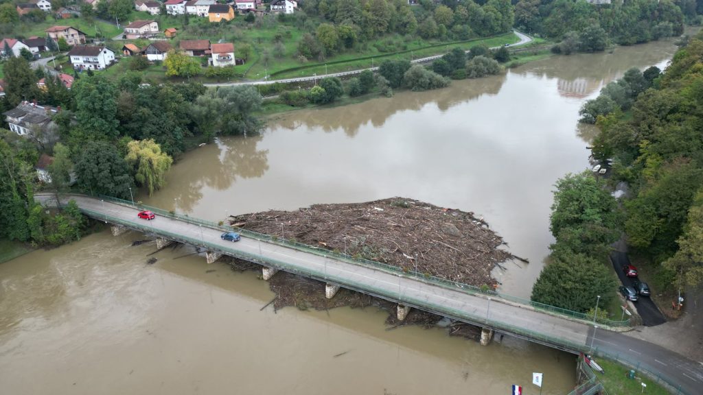 FOTO: Pokupje, Brodarci, Ozalj, iz zraka i sa zemlje – Radio Mrežnica