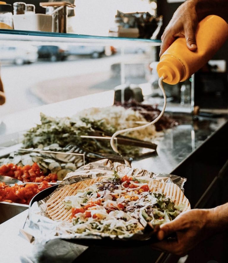 U četvrtak u Karlovcu otvorenje Žeks döner poslovnice, očekuju vas ...