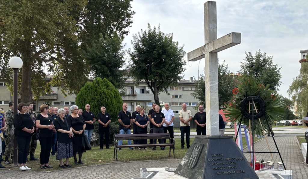 “Bedem ljubavi” prije 34 godine u Karlovcu: Trajni zapis u povijesti ...